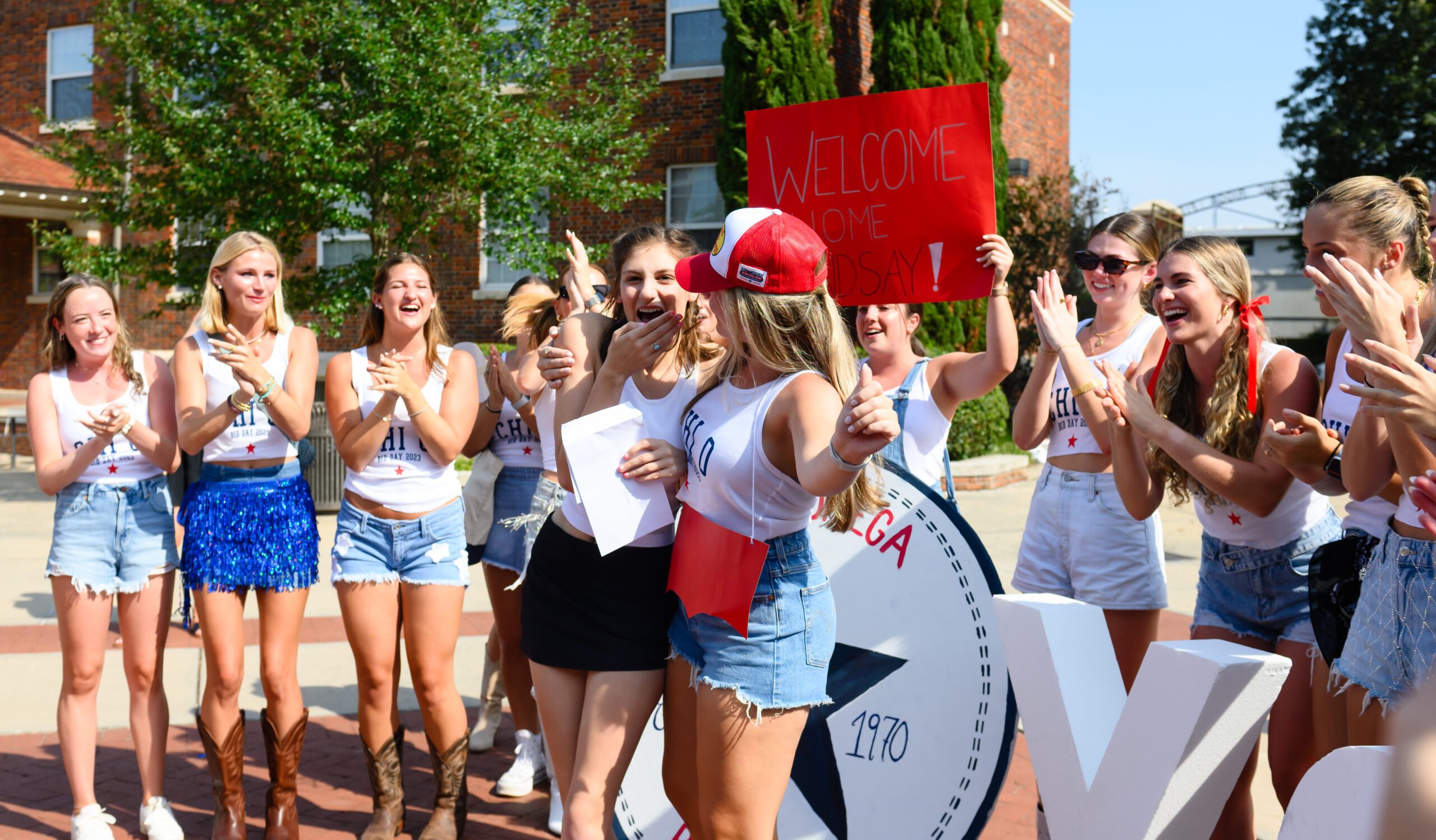 Panhellenic chapters add 1,300 students as new members on Bid Day ...